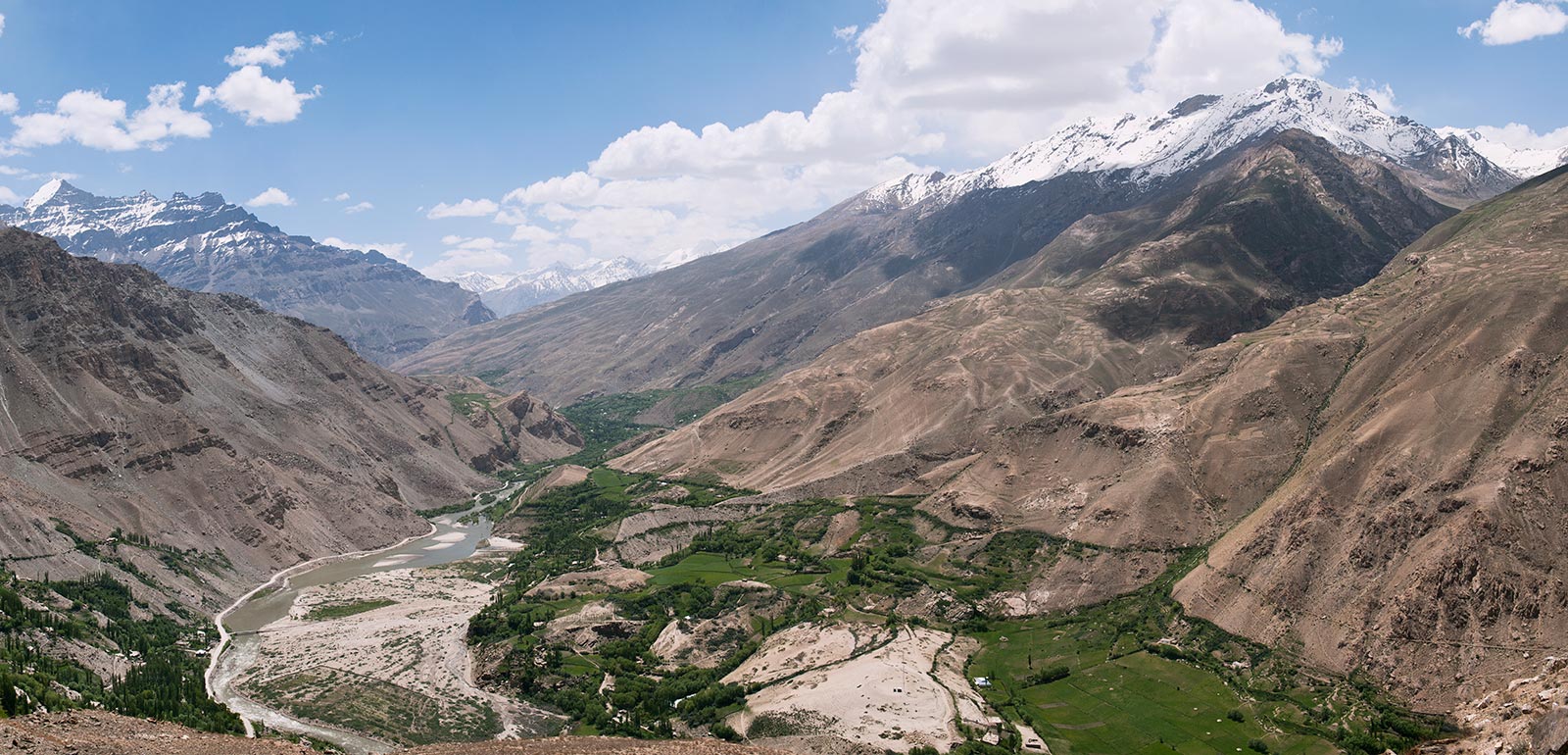 Baroj celebrating the water - People and Plants